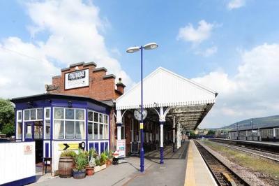 Stalybridge Station Buffet Bar, TAMESIDE, Greater Manchester | Pub info ...